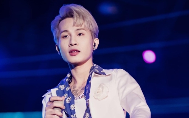 Jack bị fan nữ tố gạ gẫm lên giường, dọa tung bằng chứng không thể chối cãi